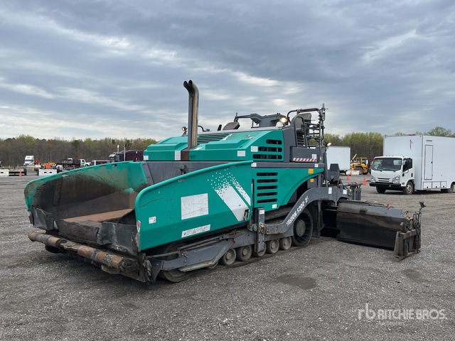 2014 Vogele Vision 5200-2i Track Asphalt Paver | Ritchie Bros. Auctioneers