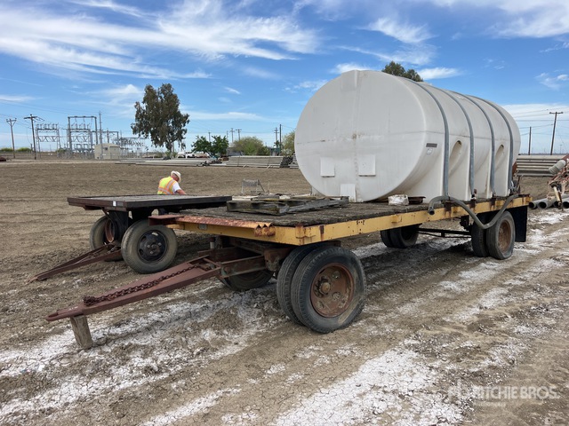 Water Trailer 3000 gal T/A Turntable Tanker Trailer | Ritchie Bros ...