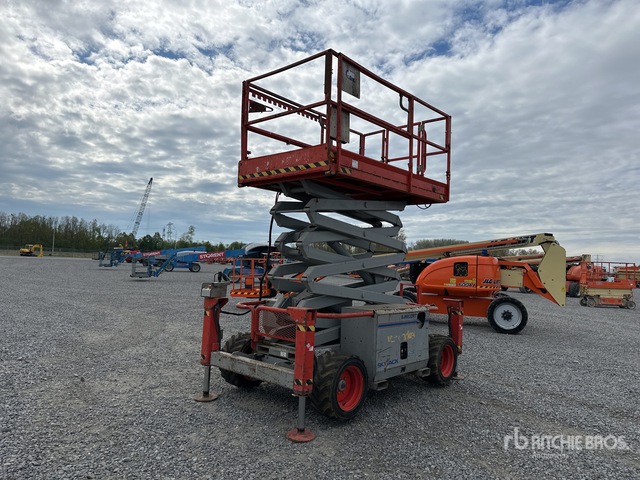 Skyjack SJ6832 RT 4x4 Diesel Scissor Lift | Ritchie Bros. Auctioneers