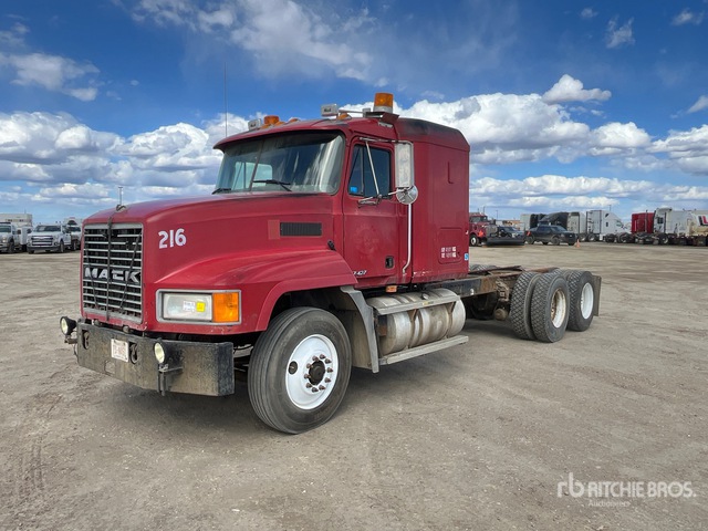 2001 Mack CH613 6x4 Sleeper Cab and Chassis | Ritchie Bros. Auctioneers
