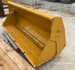 Cat 216-8800 Backhoe Loader Bucket in Mokena, Illinois, United States ...