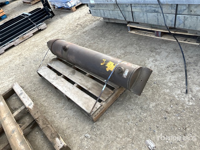 Dump Box Hoist | Ritchie Bros. Auctioneers