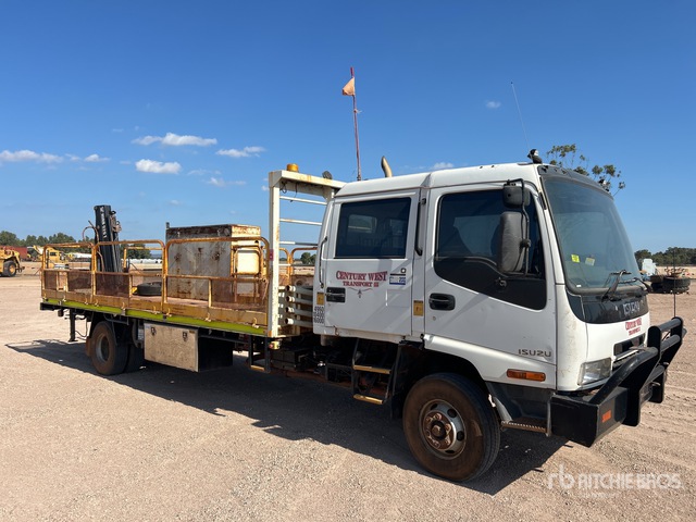 2002 Isuzu FRR 550 4x2 Crew Cab w/ 2008 Hiab 026 T-2 1900 kg Knuckle ...