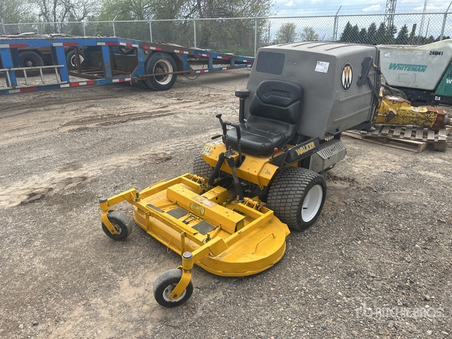 Walker MT25I-11 Ride-On Lawn Mower | Ritchie Bros. Auctioneers