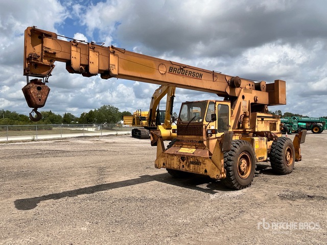 2006 Broderson RT-300-2C 15 ton 4x4x4 Grue tout terrain (Inoperable ...