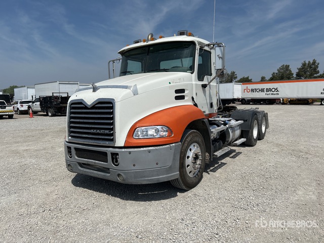 2015 Mack CXU613 6x4 T/A Day Cab Truck Tractor | Ritchie Bros. Auctioneers