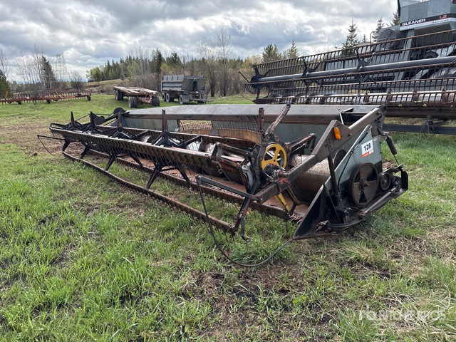 24 ft Rigid Combine Header (Inoperable) | Ritchie Bros. Auctioneers