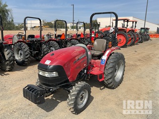 2016 Case Farmall 30A 4WD Utility Tractor in Perris, California, United ...