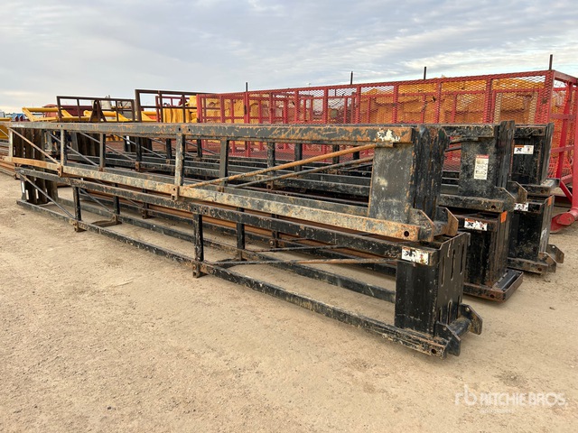 Quantity of (6) Vermeer 20 ft Drill Rod Basket Varios, equipos de ...