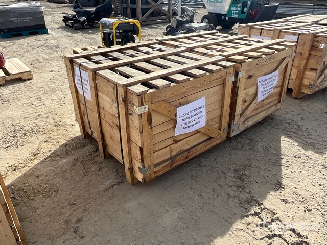 35.5x32 13/16 in Trygg Style Triple Diamond Studded Chains | Ritchie ...