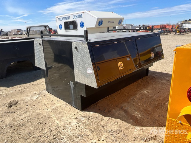 Western Truck Body Slide-In Service Body | Ritchie Bros. Auctioneers