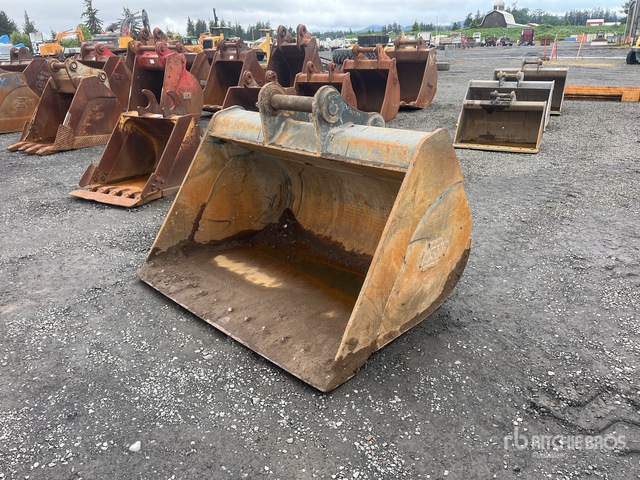 PSM 72 in 2.42 cyd Cleanup Excavator Bucket - Fits John Deere 345P ...