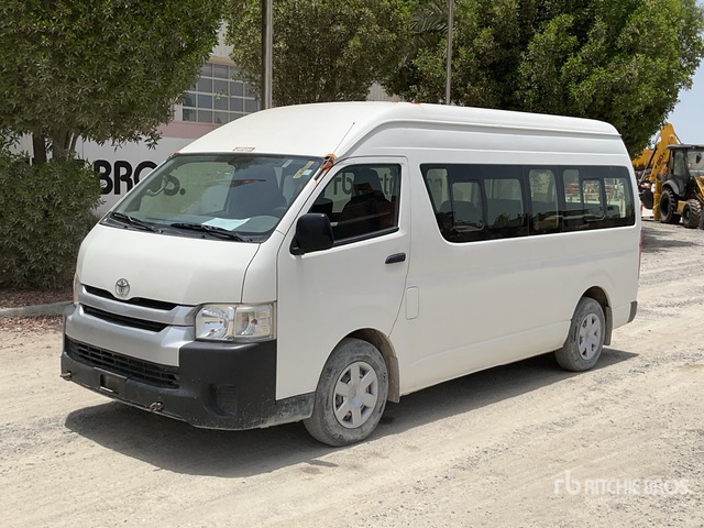 2018 Toyota Hiace High Roof 4x2 16-Seat Mini Bus | Ritchie Bros ...