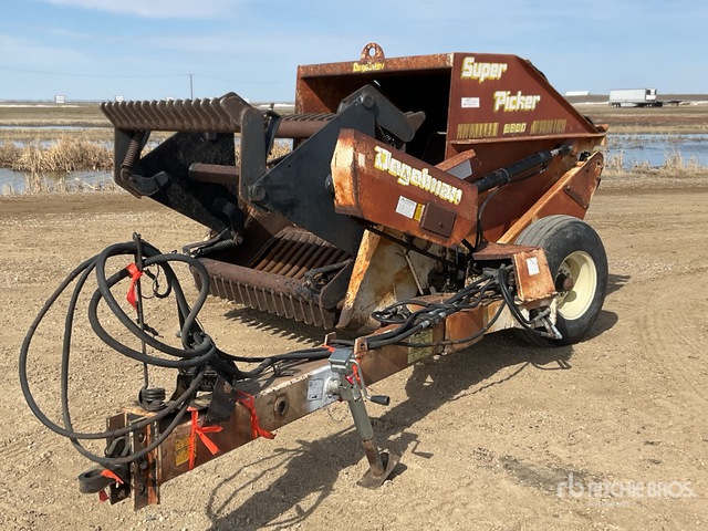 1989 Degelman RP6800 53 in Paddle Rock Picker | Ritchie Bros. Auctioneers