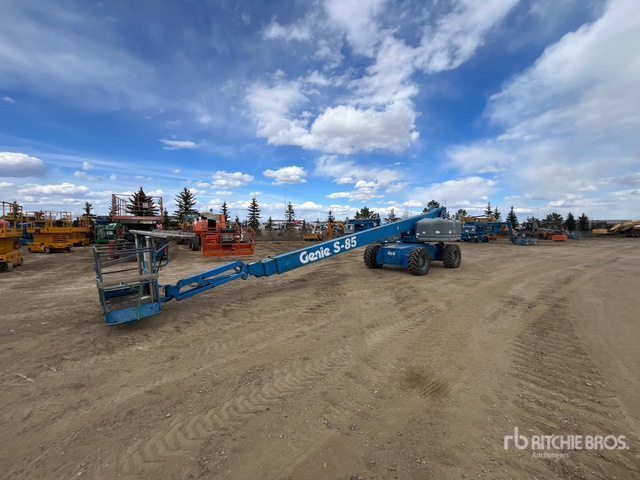 2002 Genie S85 4WD Diesel Telescopic Boom Lift | Ritchie Bros. Auctioneers