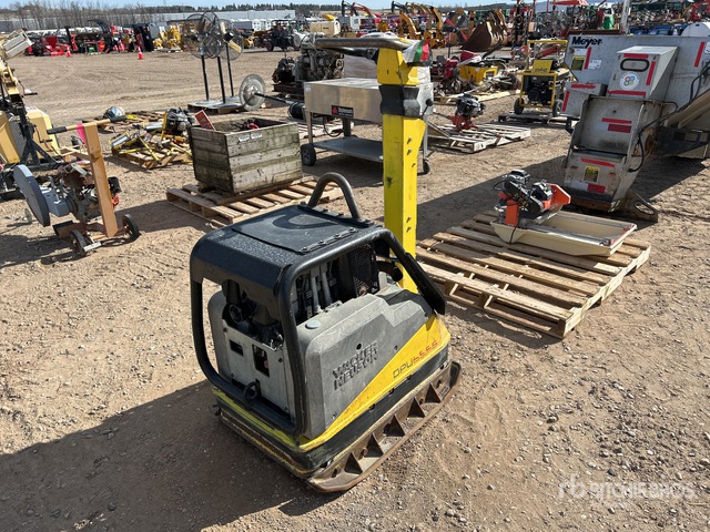 Wacker DPU 6555He Reversible Vibratory Plate Compactor | Ritchie Bros. Auctioneers
