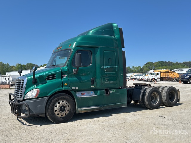 2017 Freightliner Cascadia 113 6x4 T/A Sleeper Truck Tractor | Ritchie ...