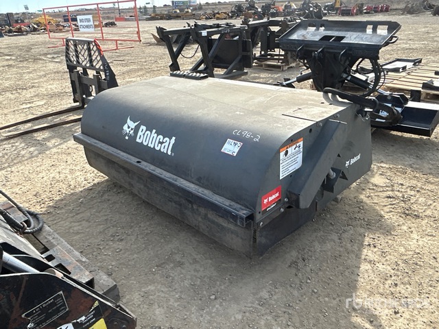 2018 Bobcat 72 Sweeper 72 in Skid Steer Sweeper | Ritchie Bros. Auctioneers