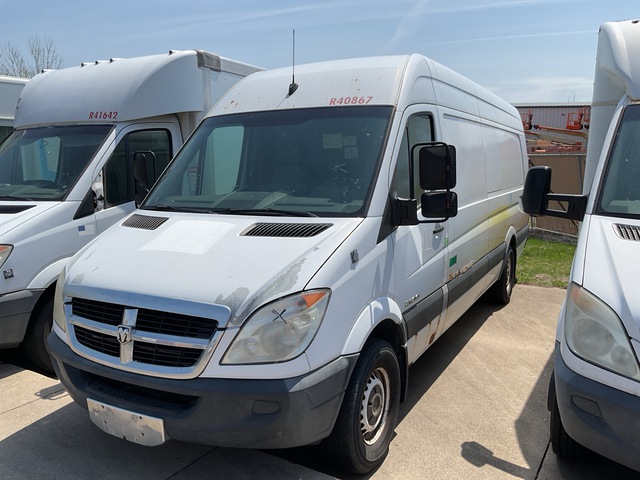 Government Vans: Passenger, Step Vans & Cargo | GovPlanet