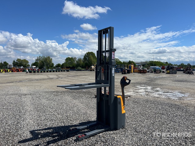 xilin CDD12R-EN 1200 kg Electric Stacker | Ritchie Bros. Auctioneers