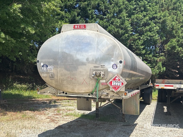 2004 Heil 9200 gal T/A Tanker Trailer | Ritchie Bros. Auctioneers
