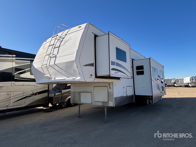 2005 Forest River Sandpiper F37SP 37 ft T/A Toy Hauler Travel Trailer ...