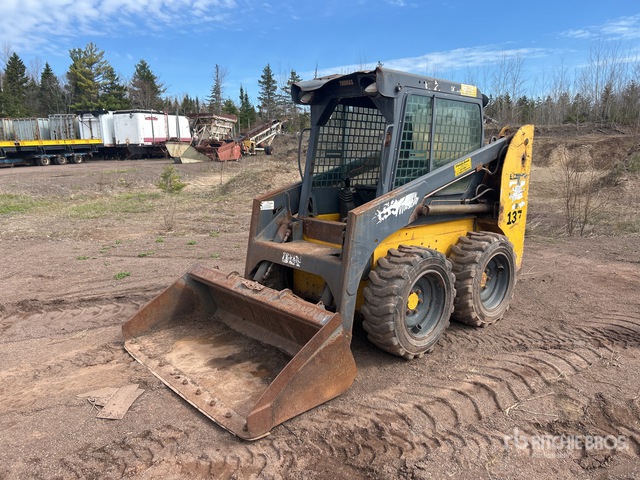 2006 Thomas 137 Skid Steer Loader | Ritchie Bros. Auctioneers