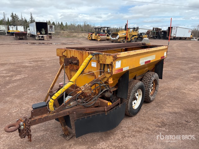 2008 Colpron 2250 T/A Hydraulic Salt Spreader | Ritchie Bros. Auctioneers