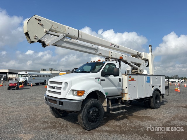 2007 Terex Hi-Ranger 5TC-55 55 ft on 2007 Ford F-750 XL 4x4 Camion nacelle | Ritchie Bros ...