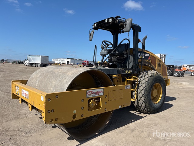 2019 Cat CS54B Smooth Drum Compactor | Ritchie Bros. Auctioneers