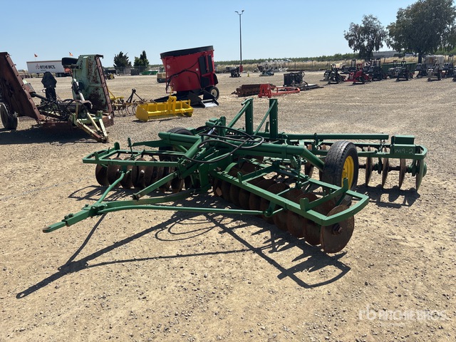 John Deere 10 ft Tandem Disc | Ritchie Bros. Auctioneers