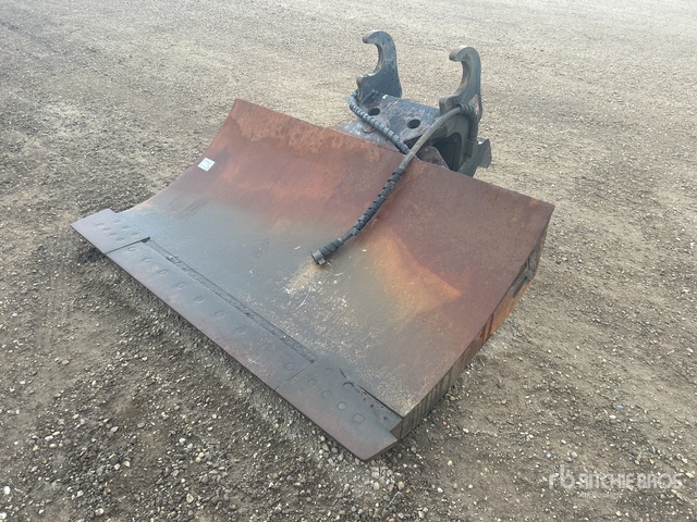 86 in Q/C Excavator Chuck Blade - Fits John Deere 250/290 | Ritchie ...