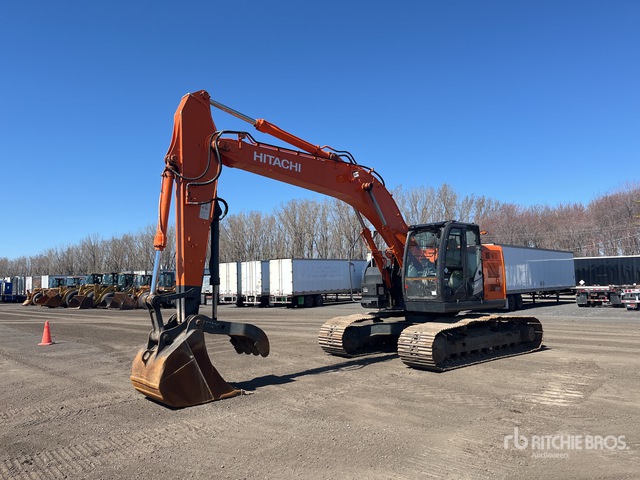 2013 Hitachi ZX245USLC-5N Excavatrice sur chenilles | Ritchie Bros. Auctioneers