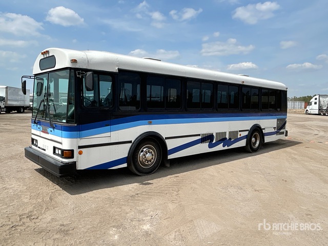 2000 Thomas Saf-T-Liner MVP EF 4x2 34-Seat Transit Bus | Ritchie Bros ...