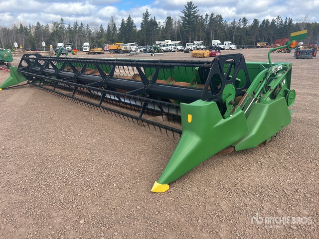 2003 John Deere 930F 30 ft Flex Combine Header | Ritchie Bros. Auctioneers