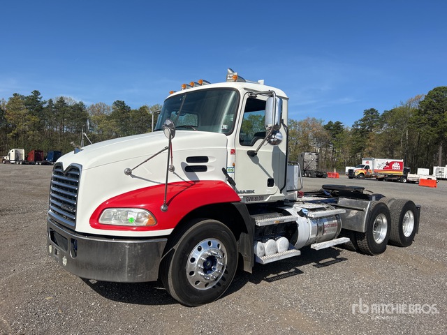 2011 Mack CXU613 Pinnacle 6x4 Cabeza Tractora Cabina Corta | Ritchie ...