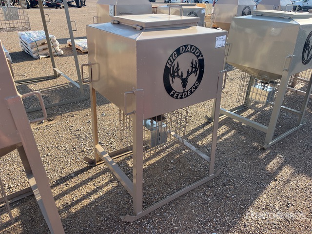 Big Daddy Electric 500 Lb Deer Feeder (Unused) | Ritchie Bros. Auctioneers