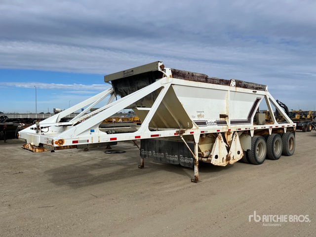 2007 Castleton 36 ft Tri/A Belly Dump Trailer | Ritchie Bros. Auctioneers