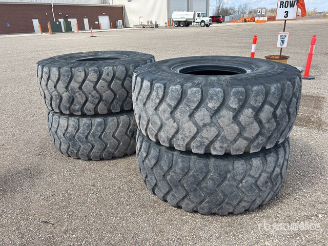 Quantity of (4) 23.5R25 Loader Tires | Ritchie Bros. Auctioneers