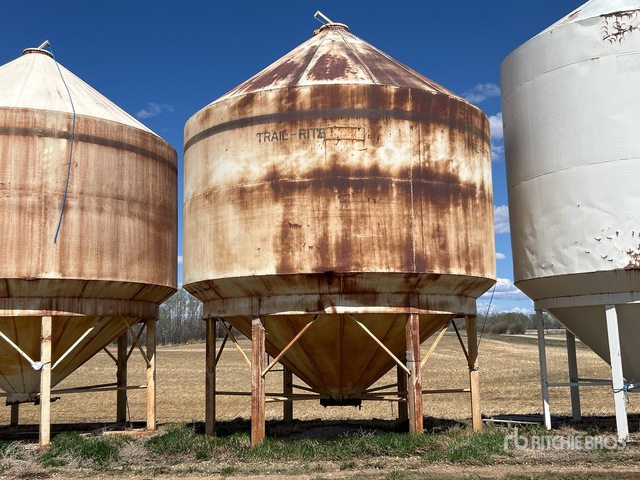Trail-Rite FB73 +/- 73 ton 2 Ring Fertilizer Hopper Grain Bin | Ritchie ...