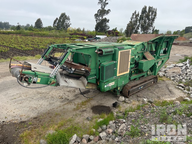 2015 McCloskey International i44 Tracked Impact Crusher Plant in Santa ...