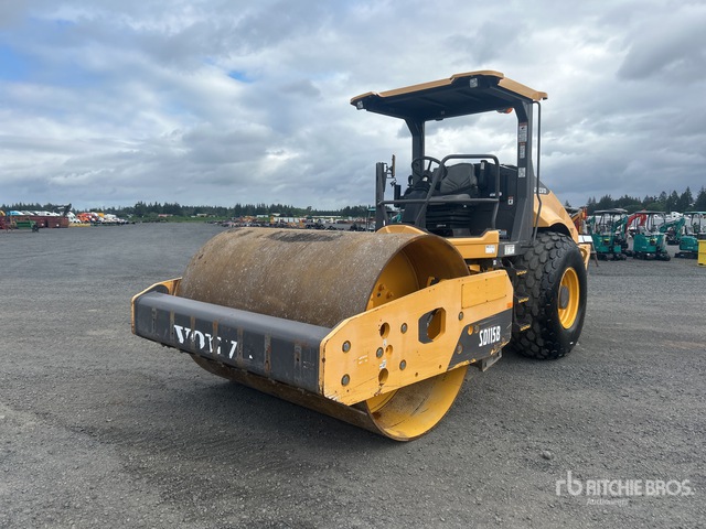 2017 Volvo SD115B Smooth Drum Compactor | Ritchie Bros. Auctioneers