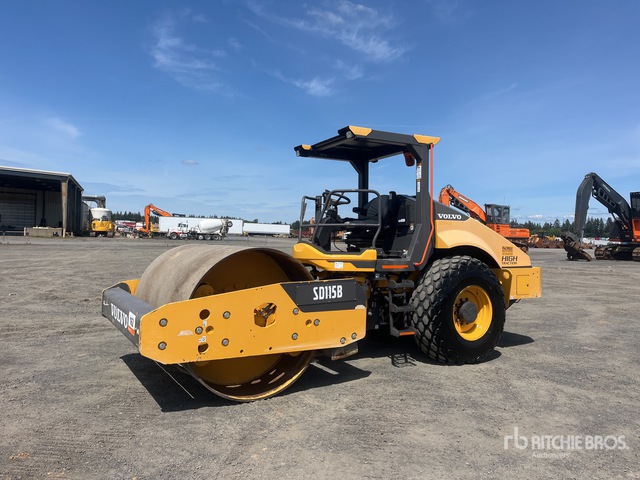 2020 Volvo SD115B Smooth Drum Compactor | Ritchie Bros. Auctioneers