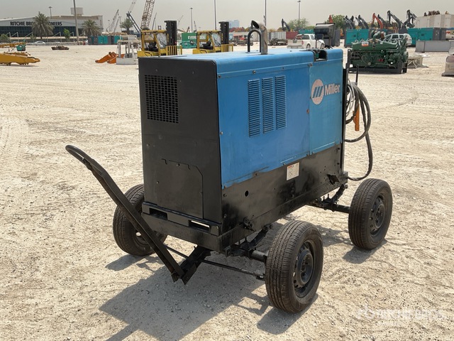 2013 Miller Big Blue 400D Mobile Engine Driven Welder | Ritchie Bros ...