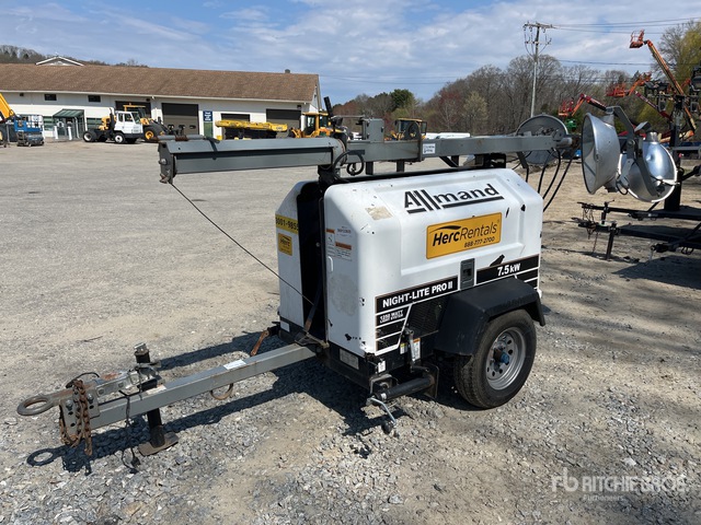 2015 Allmand Night-Lite Pro II 7.5 kW Light Tower | Ritchie Bros ...