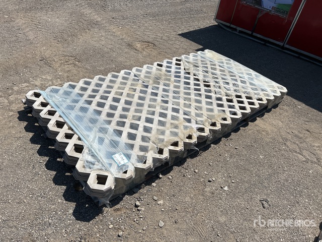 4 ft x 8 ft PVC Lattice Panels Materiale edile | Ritchie Bros. Auctioneers
