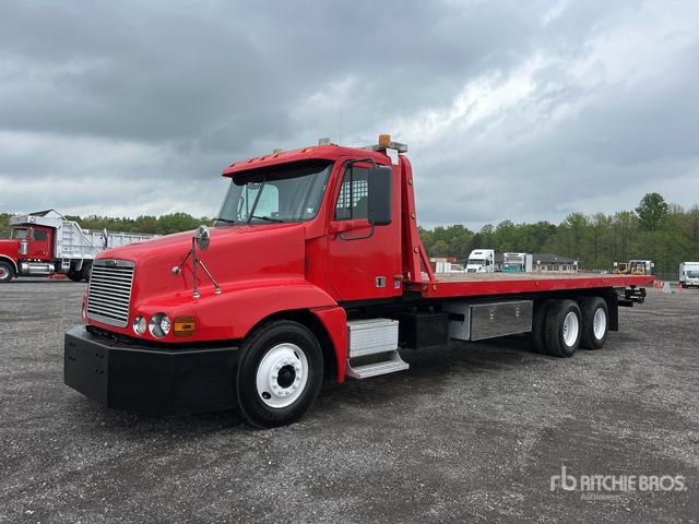 2003 Freightliner CST 120 6x4 Rollback Truck | Ritchie Bros. Auctioneers