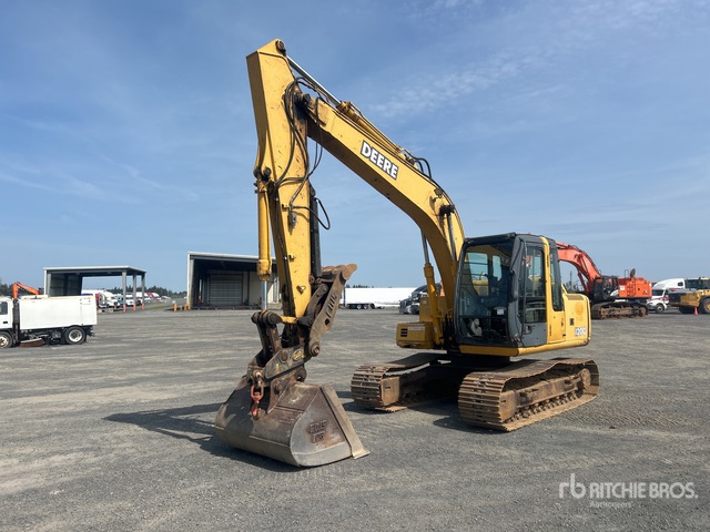 2006 John Deere 120C Tracked Excavator | Ritchie Bros. Auctioneers