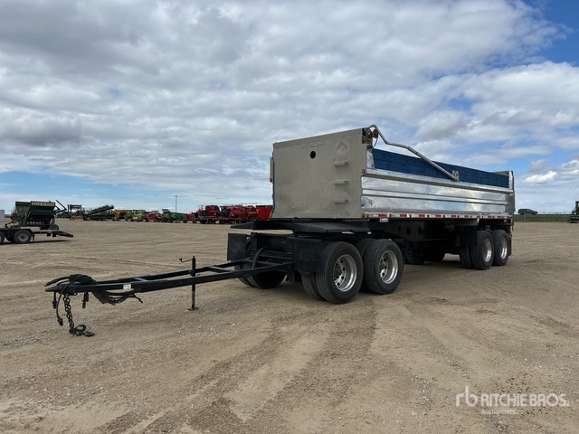 2005 Trojan 26 ft Quad/A End Dump Trailer | Ritchie Bros. Auctioneers