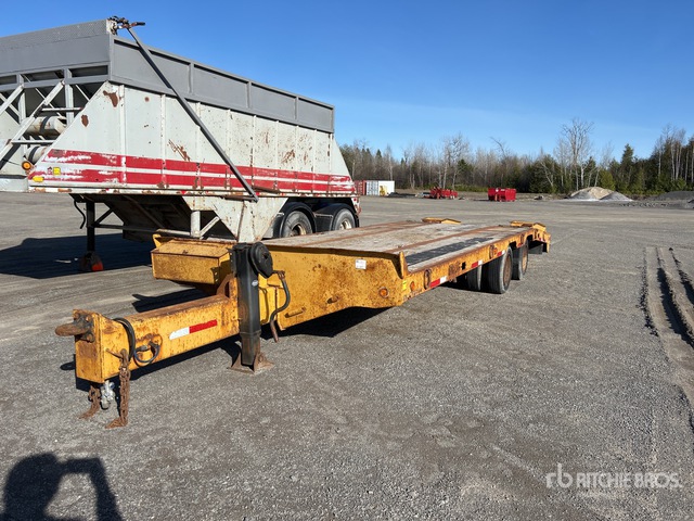 2003 Craig 26 ft T/A Equipment Trailer | Ritchie Bros. Auctioneers